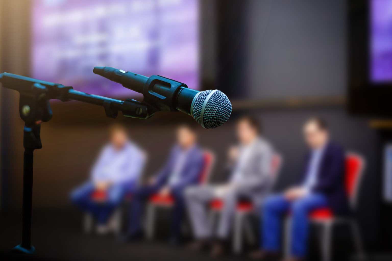 How To Moderate a Panel Discussion | Throughline Group